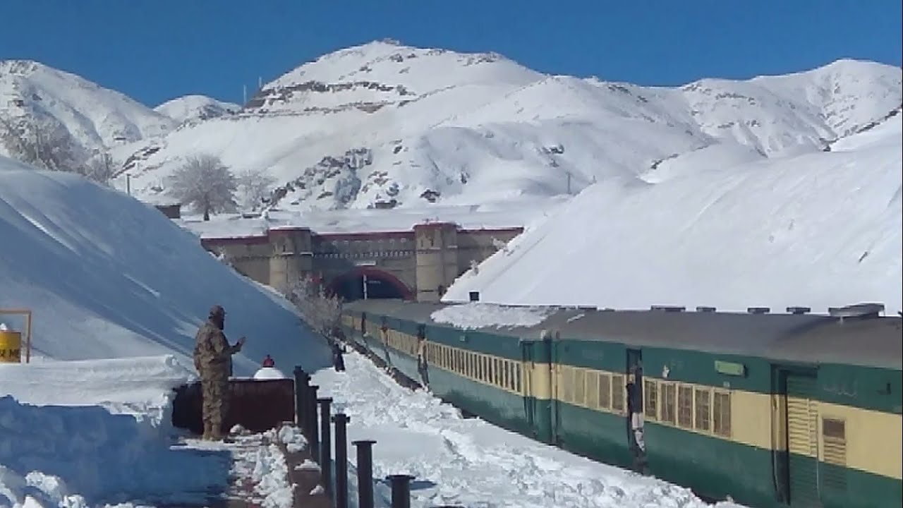 Chaman Passenger Train AT Siberia of Pakistan Shela Bagh Railway ...