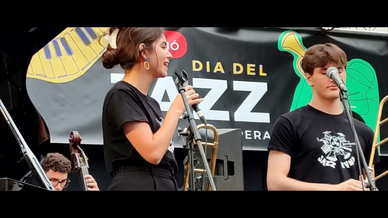 Clàudia Rostey i Perot Rigau - "You and I" (Sant Andreu Jazz Band a ...