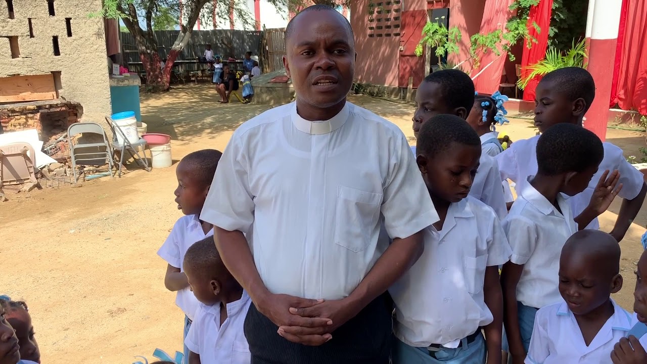 Building the Village of Derac, Haiti. - YouTube