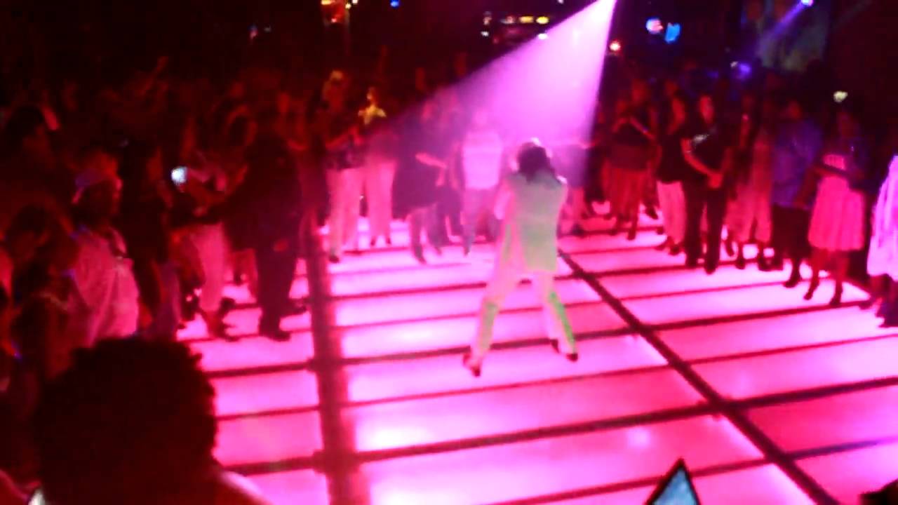 Pete Carter as Michael Jackson Performing at Boogie Nights Atlantic ...