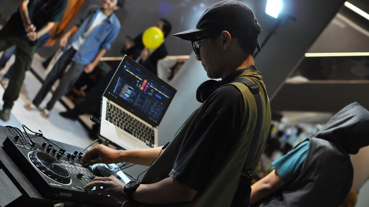 【LINIMASA ANKOKU】DJ Senkawa from Project Anikura - YouTube