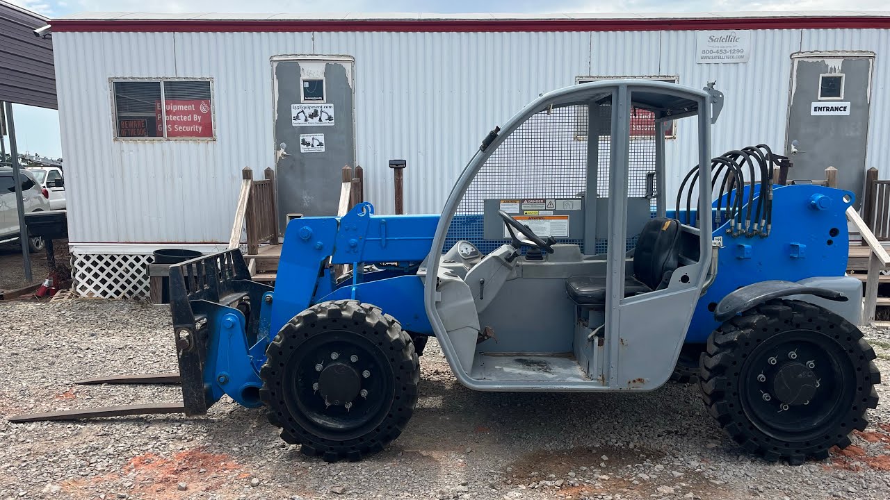 Genie GTH-5519 Compact Telescopic Handler Forklift - YouTube