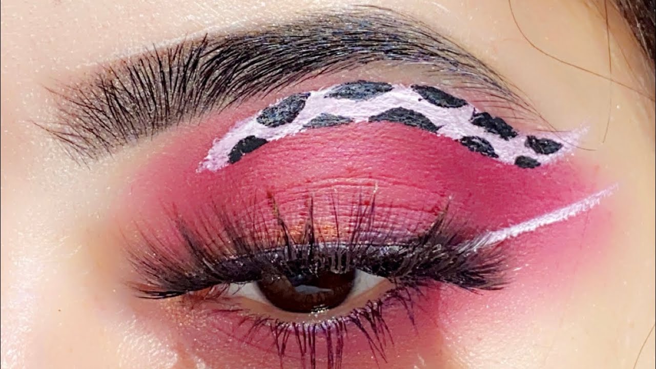 Cow print makeup|vow makeup tutorial|cow makeup halloween|eye makeup ...