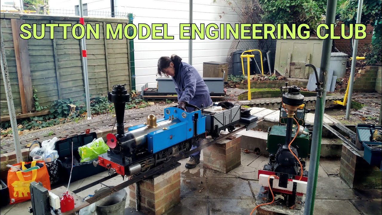 SUTTON MODEL ENGINEERING CLUB MINIATURE RAILWAY. - YouTube