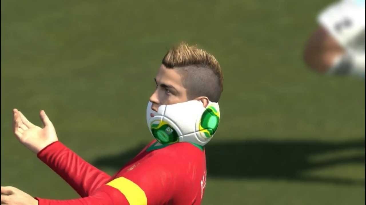 PES 2014 Ball Head Ronaldo (Bug) - YouTube