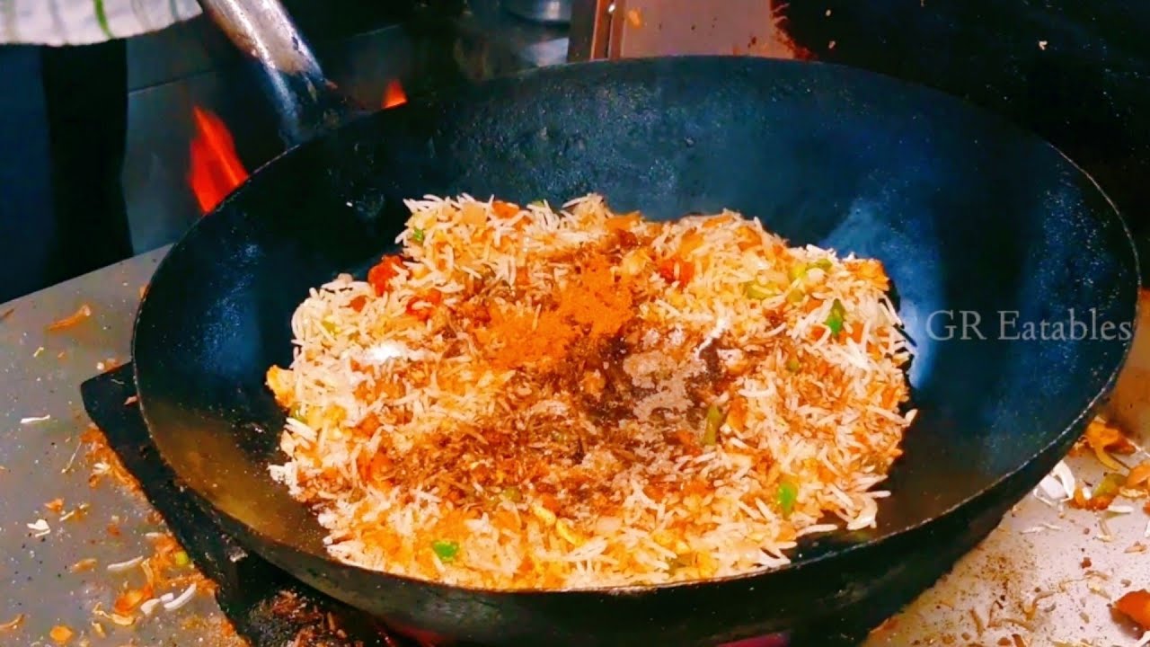 Chicken Fried Rice || Street Food || GR Eatables - YouTube