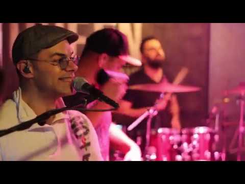 Karavan 322 - Çatıdaki Yağmur (Canlı Performans)