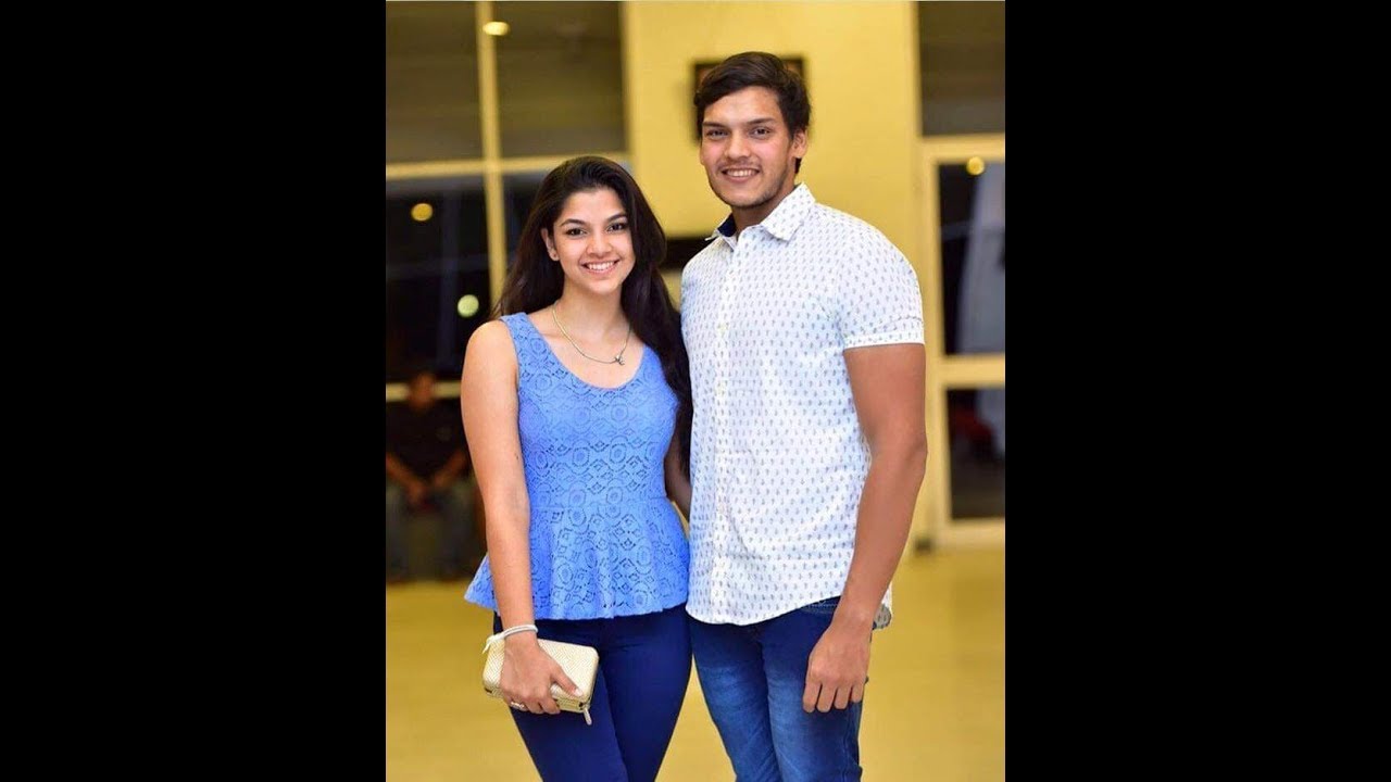 Rohitha Rajapaksa and Girl Friend - YouTube