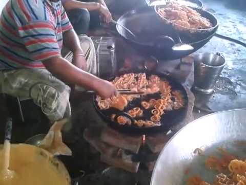 Halwai Making Jalebi @ChannoKitchen - YouTube
