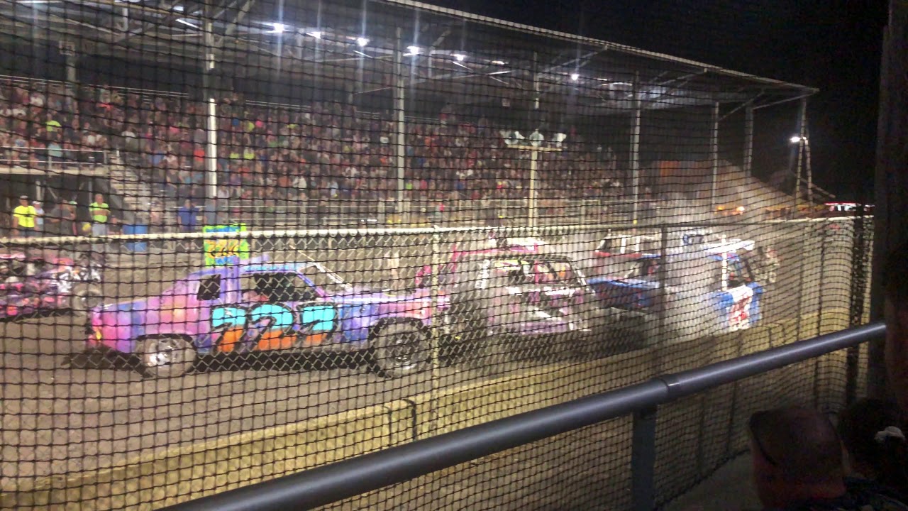 2019 Delaware County Fair Monday demolition derby heat 4 v8 - YouTube