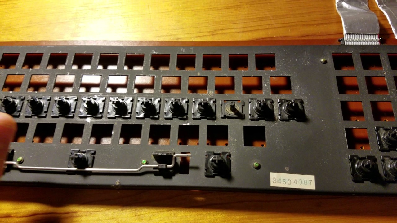 Keyboard Fix for the Tandy/RadioShack TRS-80 - YouTube
