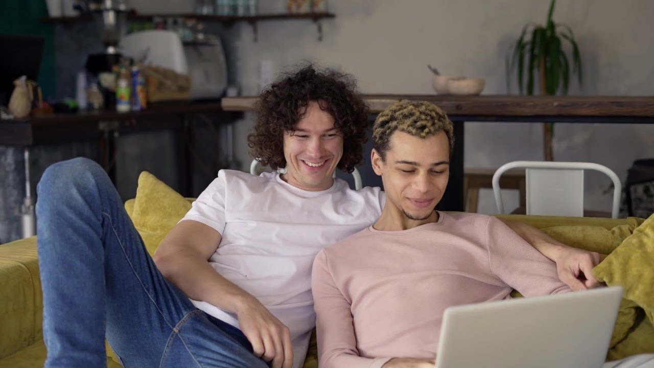 Who's The Man & Who's The Woman? Do Heteronormative Roles Still Work In ...