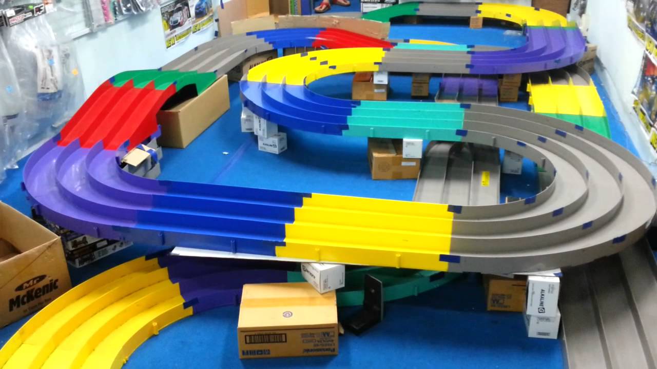 Tamiya Mini 4WD AR chassis category race. - YouTube