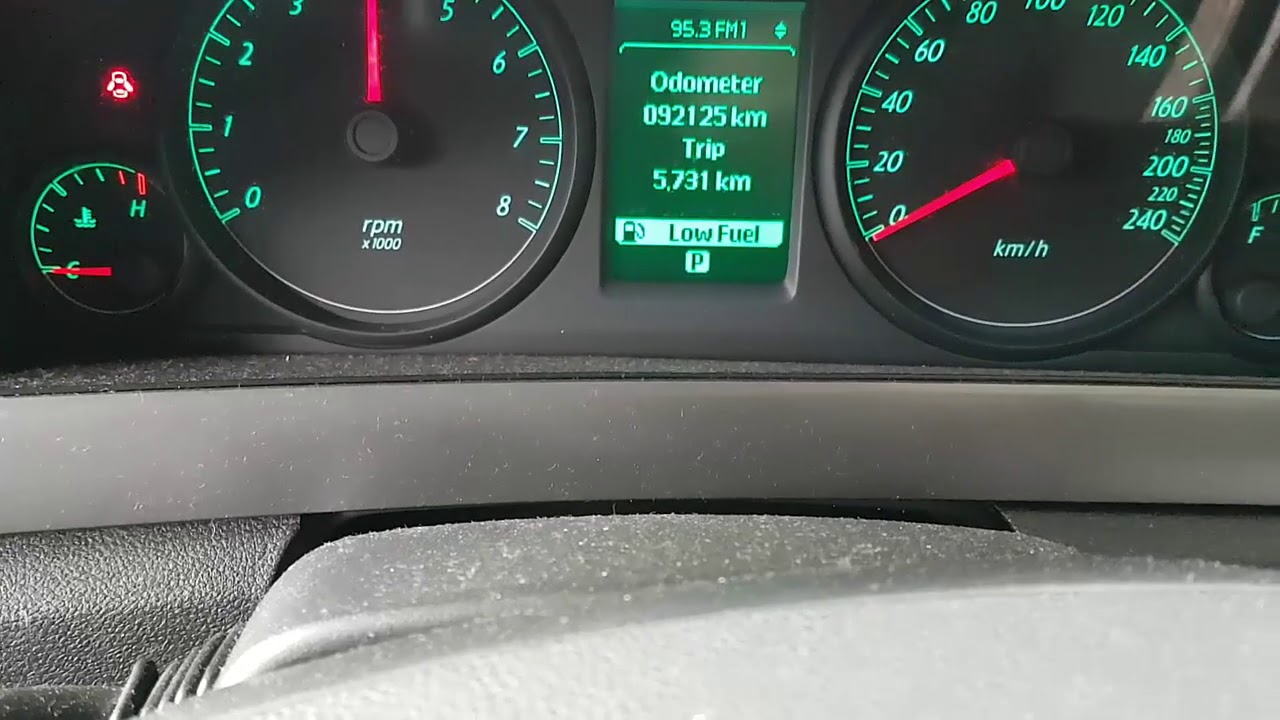 WRECKING 2008 HOLDEN COMMODORE 3.6 AUTOMATIC (C27250) - YouTube