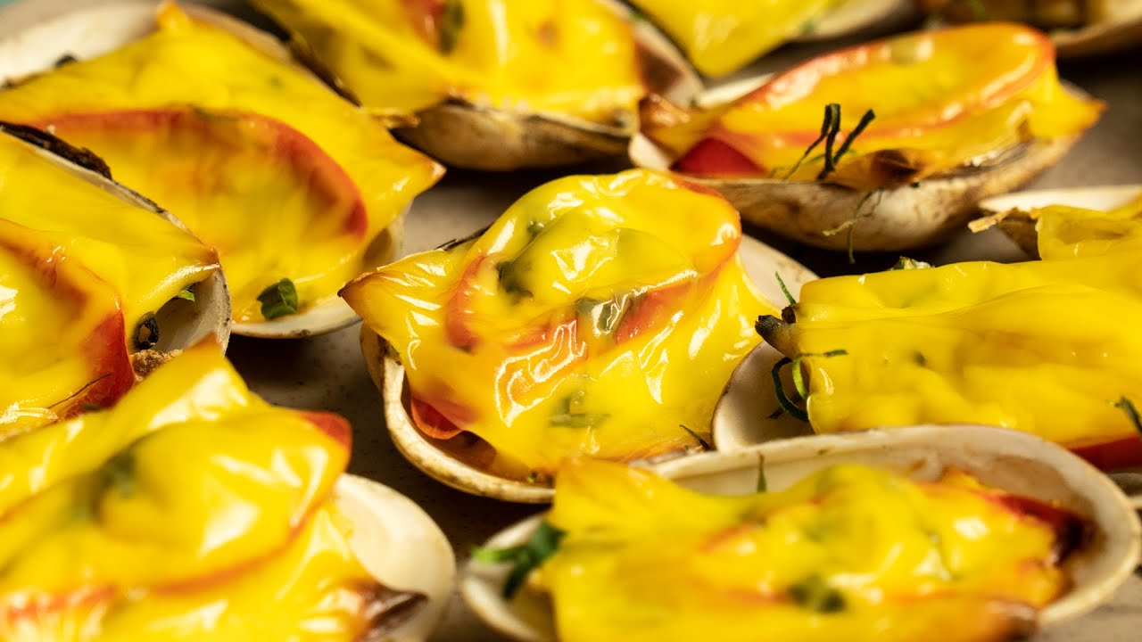 Grilled Turgid Venus Clam with Cheese Recipe / Very Delicious - OhTasty ...