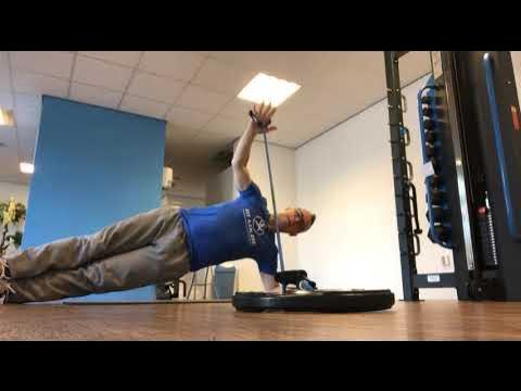 Oefening voor de schuine buikspieren - YouTube