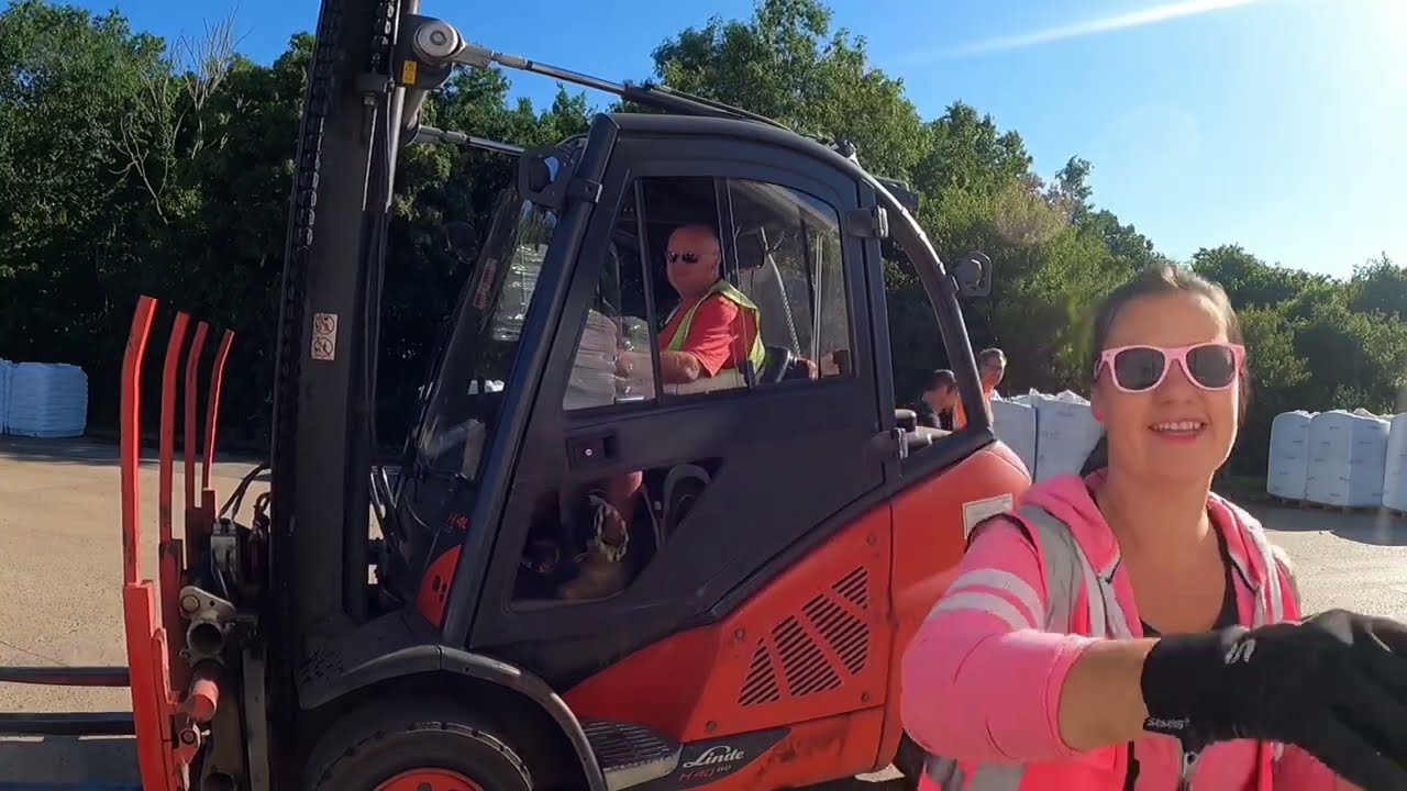 A week in a life of female tramp driver, tramper, uk. - YouTube