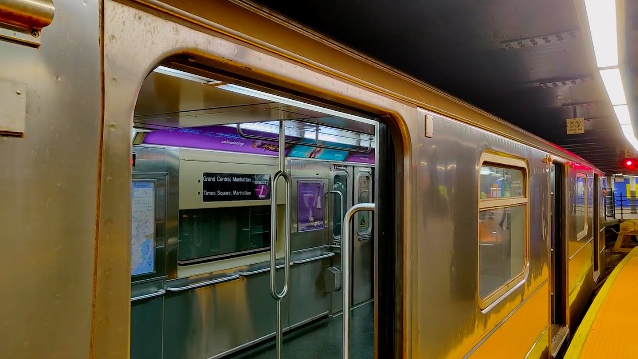 NYC Subway: (S) 42nd Street Shuttle 6-Car Trains & Brief Look at New ...