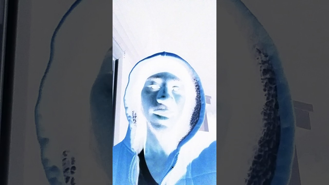 HOW TO TELL IF A PERSON HAS DEMONIC SPIRITS AROUND THEM/WITHIN THEM.🔮🚪📷 ...