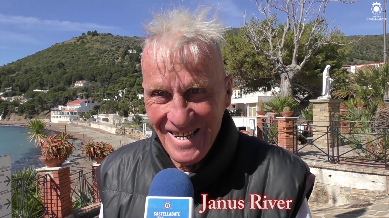 JANUS RIVER IL GIRAMONDO IN BICI FA TAPPA A CASTELLABATE - YouTube