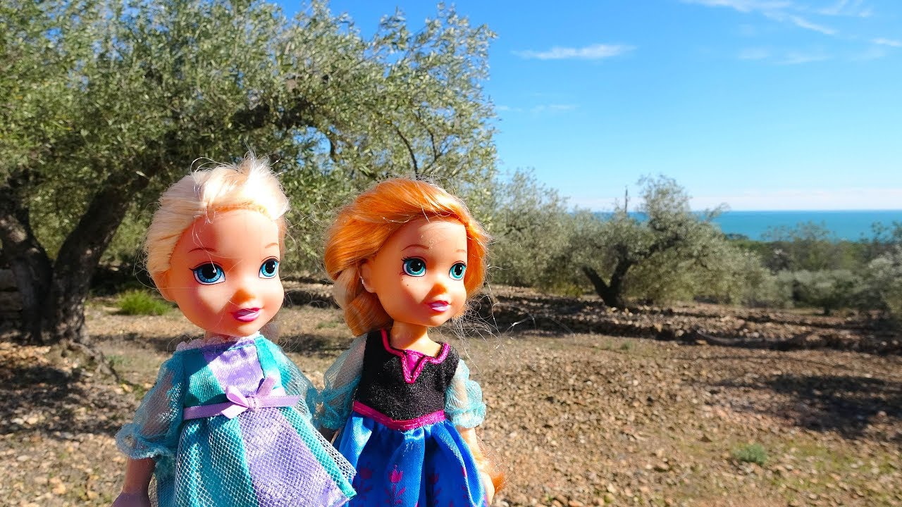 Elsa and Anna toddlers play in the forest - YouTube