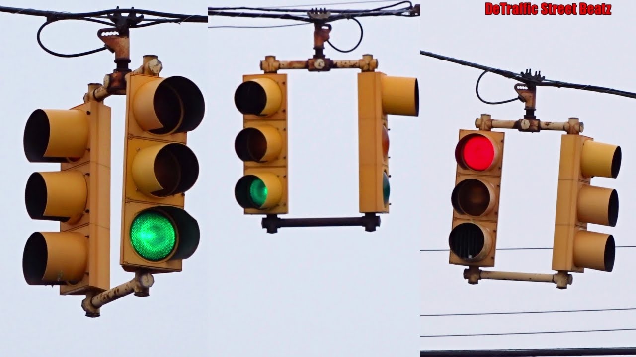 Old 8-8-8 Traffic Lights | Outer Dr & Mound - YouTube