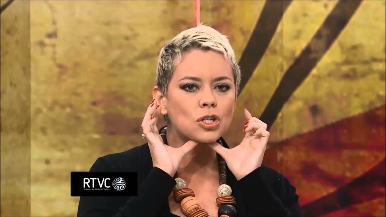 Alexandra Rada, Médico Cirujana y sus expertos trucos de belleza - YouTube