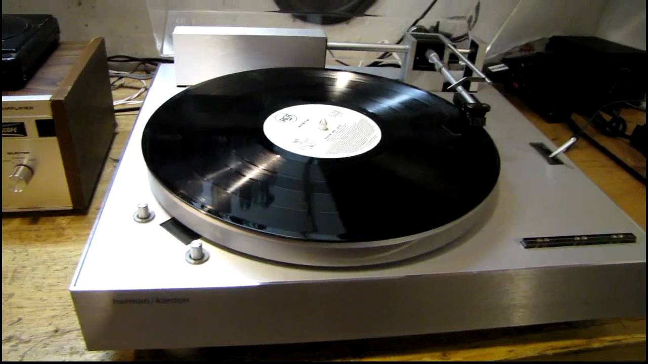 Harman Kardon ST-7 Turntable and Superscope A-245 Amplifier - YouTube