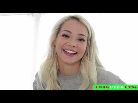 Elsa Jean is hot and blonde