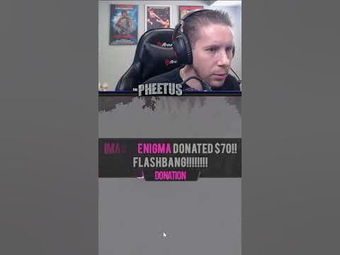 Streamer gets flashed on stream [FLASH WARNING] - YouTube