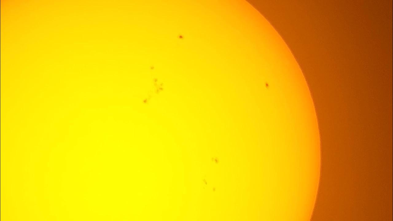 soleil-skywatcher-150-750-oculaire-vixen-12mm-smartphone-zoom-2