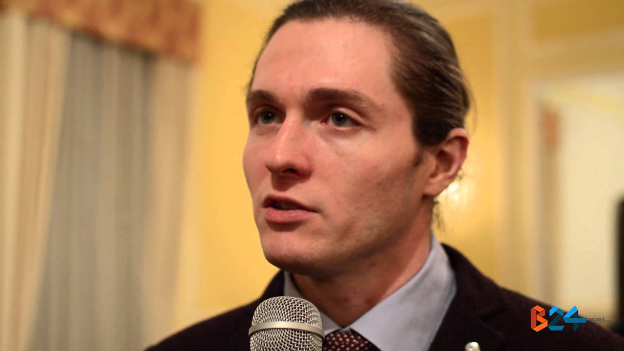 Intervista Raffaele Sollecito presentazione libro "Un passo fuori dalla ...