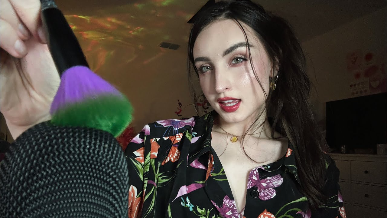 Sleepy Sounds ASMR | Fast Mic Brushing ASMR w/ Hand Sounds - YouTube