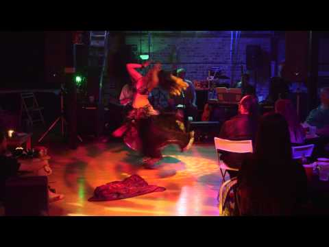 Shoshanna, 2004 Belly Dancer of the Year - www.shoshannahland.com