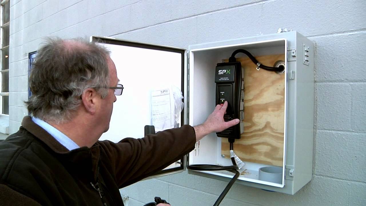 Frank Galos Chevy Volt commercial - YouTube
