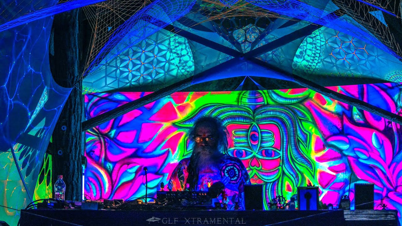 Goa Gil — LIVE Rave Up, Radio FG | 15-04-1995 - YouTube