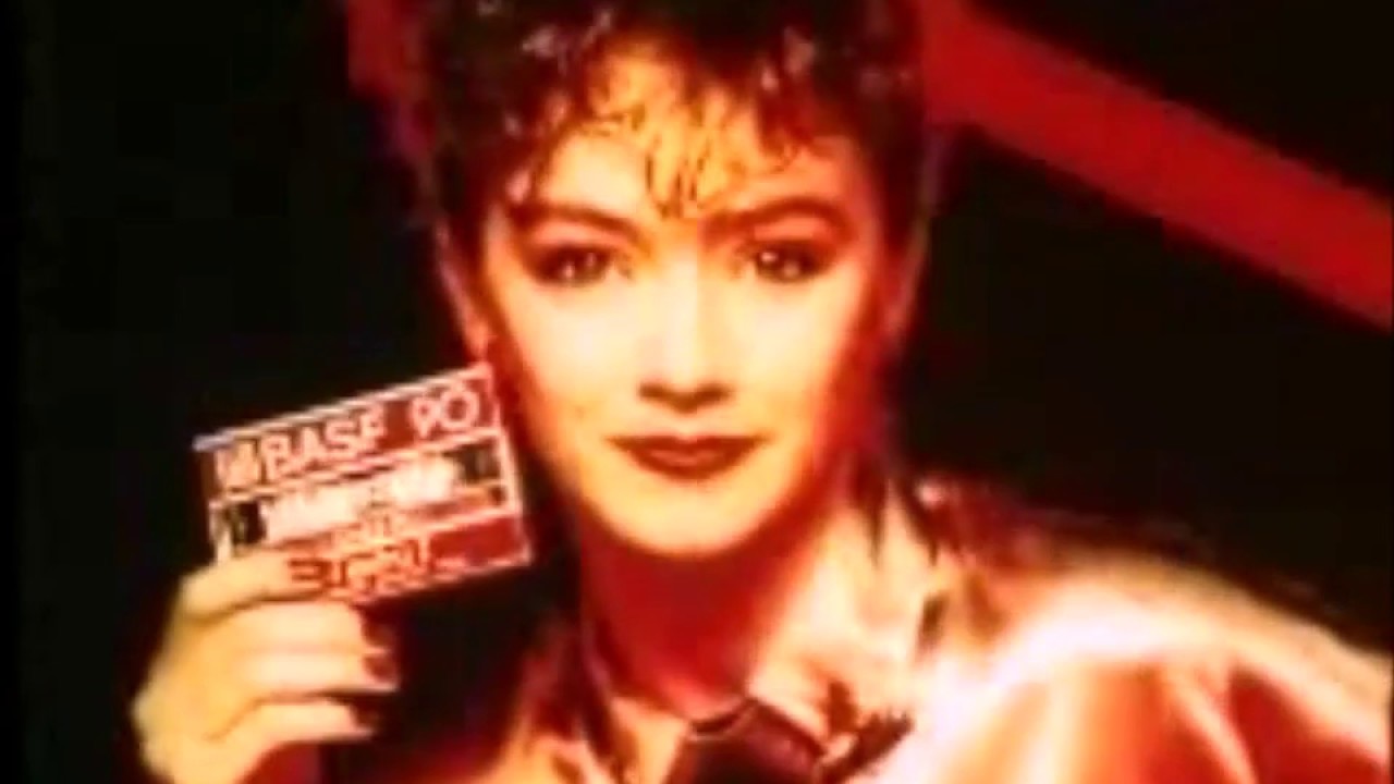 FITA K7 BASF - comercial com Virginie, vocalista do Metrô (1985) - YouTube