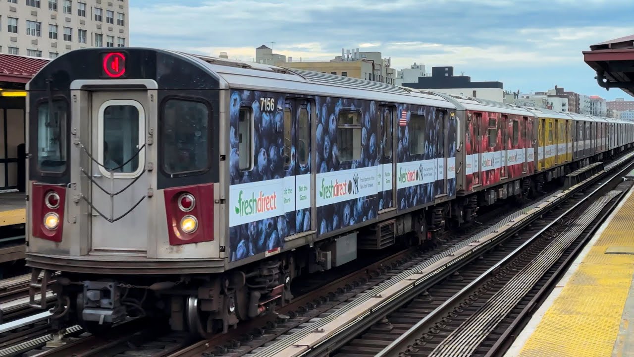 FreshDirect Wrapped R142 on the 4 Line for the New York Yankees - YouTube