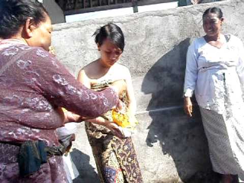 upacara tiga bulanan