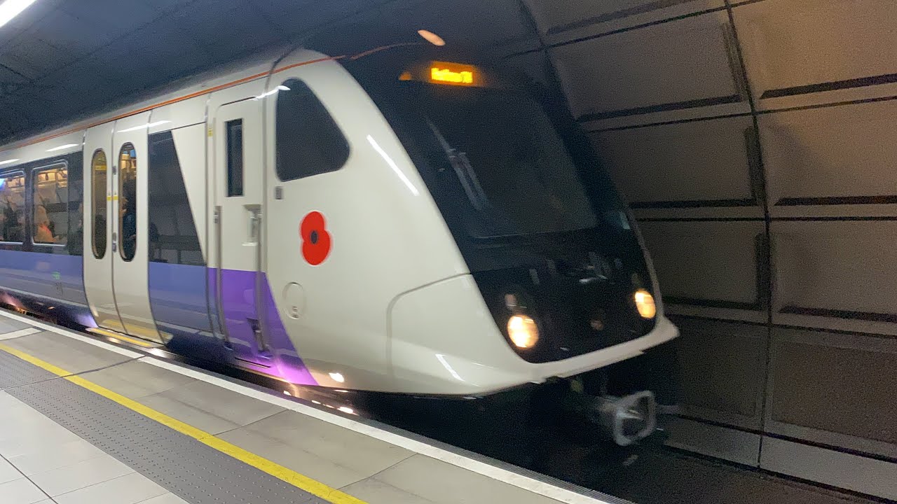 Class 345 arriving at Heathrow Terminal 3 on the Elizabeth Line [4K ...