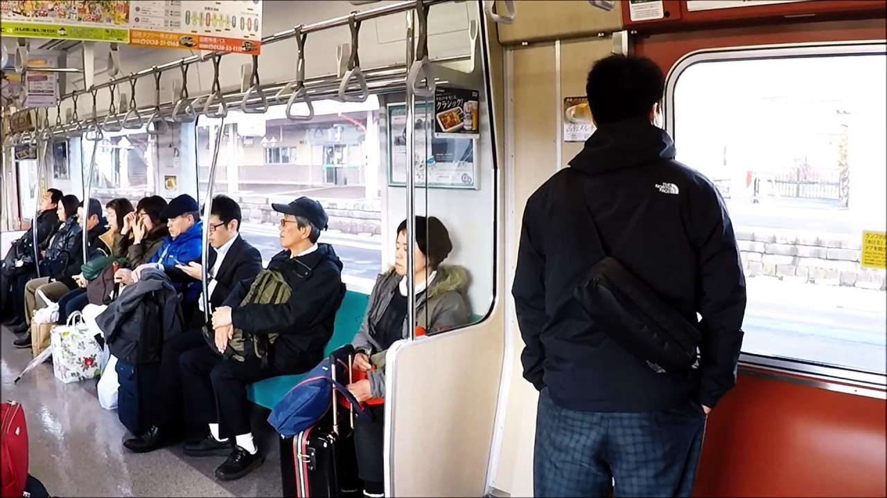 JR Hokkaido 733 Series 'Hakodate Liner' (Hakodate to Shin-Hakodate ...