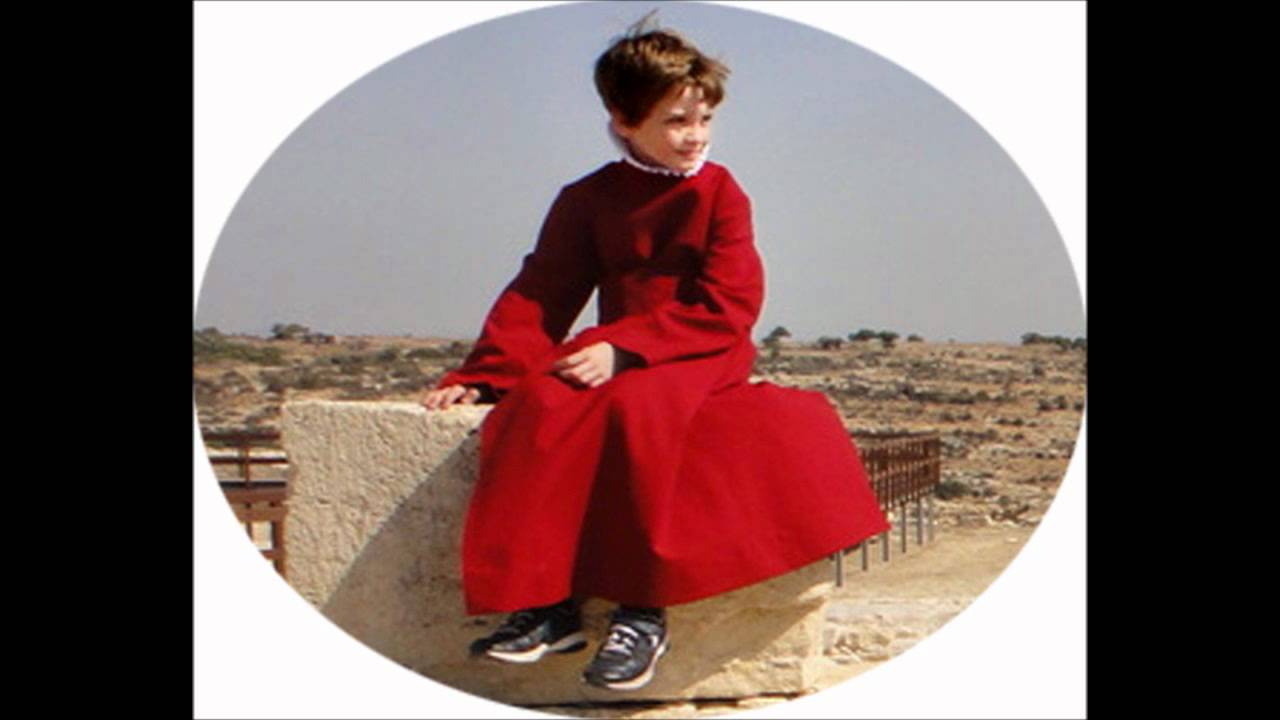 Otta Jones, Henry Jenkinson, Robert Brooks (boy trebles) sing the Magic ...