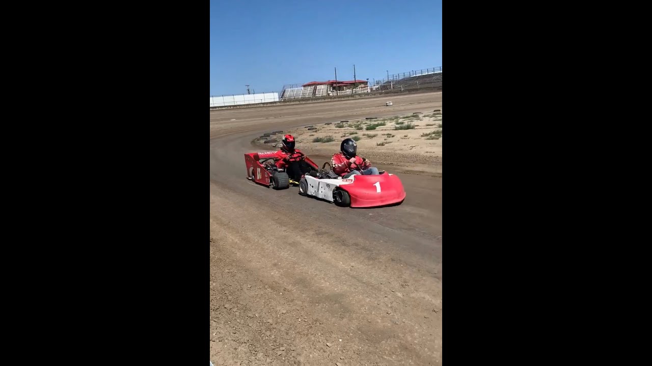 Spin to win ?! Tight racing at Aztec Speedway - YouTube