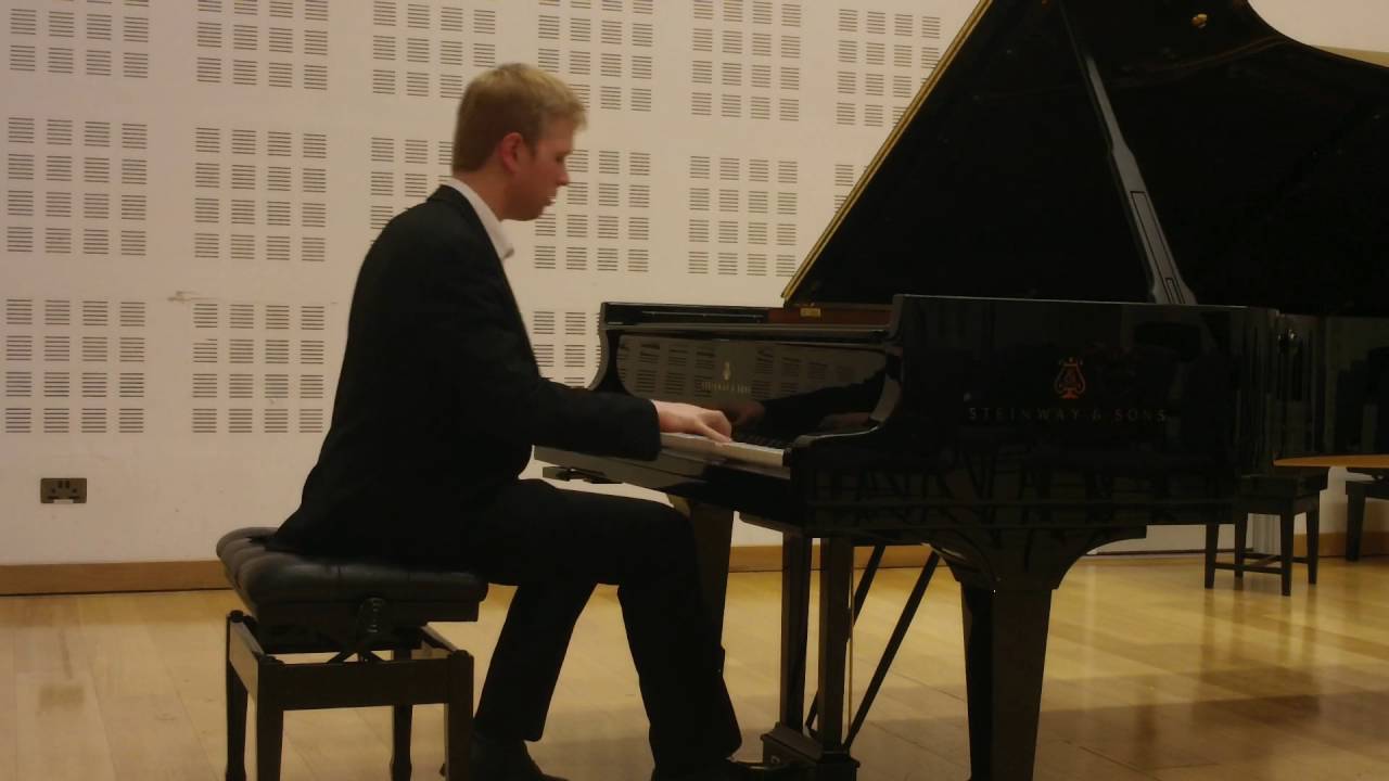 Luke Jones plays Chopin - Étude Op. 10, No. 1 - YouTube