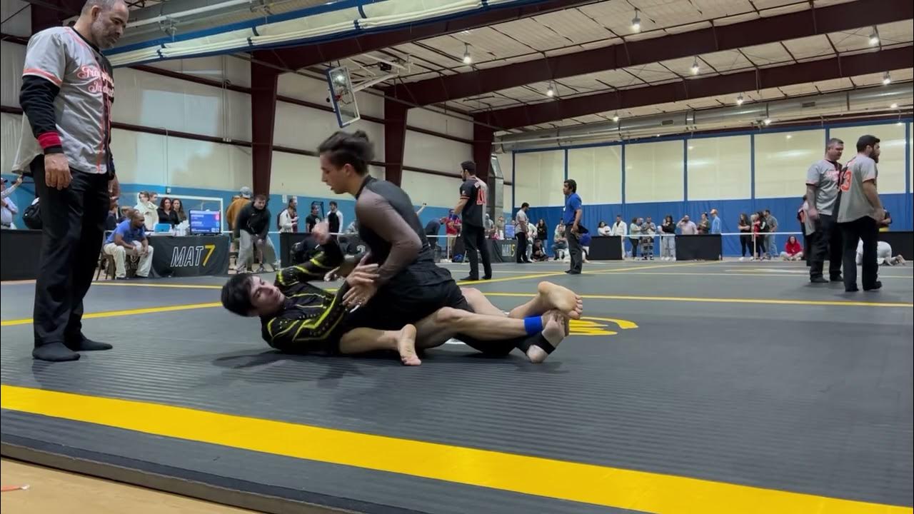 Grappling Industries, Houston, no gi 145lbs beginner - YouTube