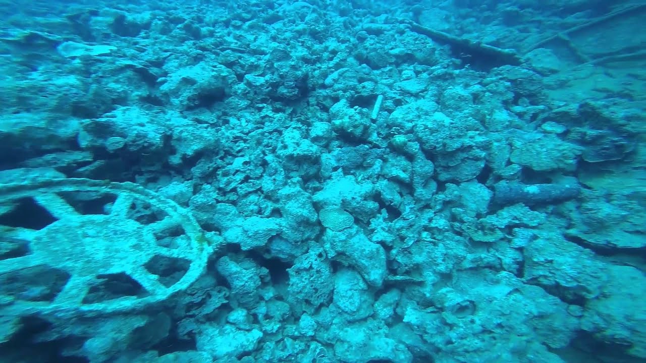 Wreck dive - El Mina (Red Sea, Hurghada- Egypt) 6-5-2015 Go pro Hero 4 ...