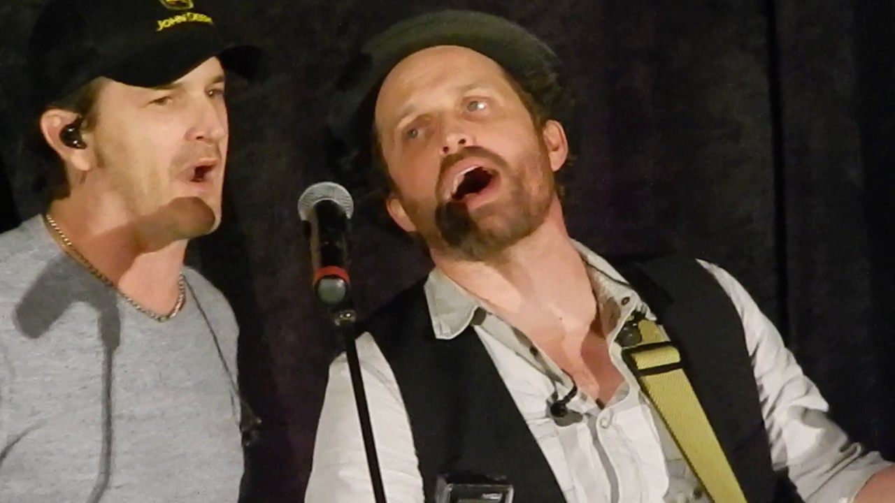 SNS Louden Swain, Jason, Richard & Gil "Wagon Wheel" SPNHous - YouTube