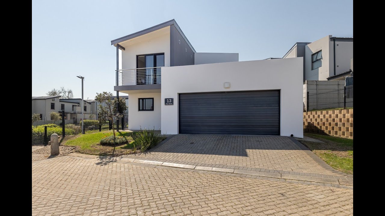 Lock-up-and-go double-storey townhouse - YouTube