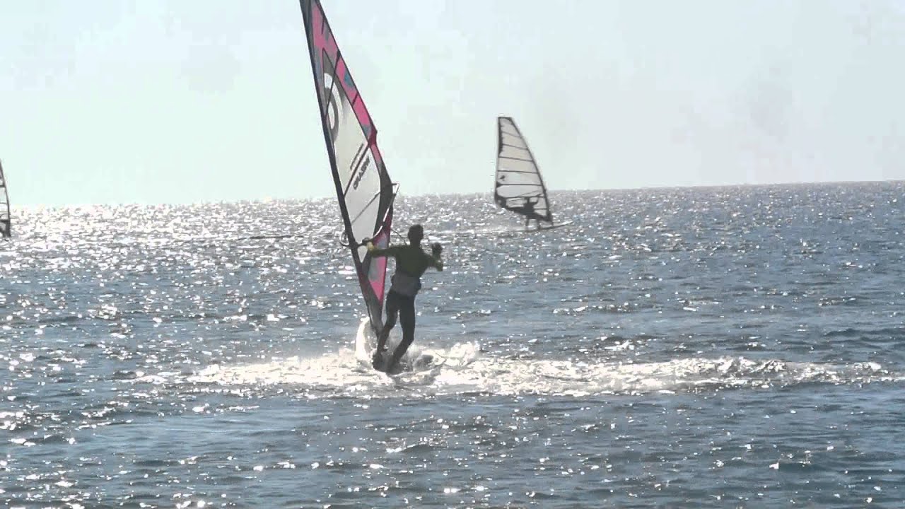 grubby one hand windsurfing - YouTube