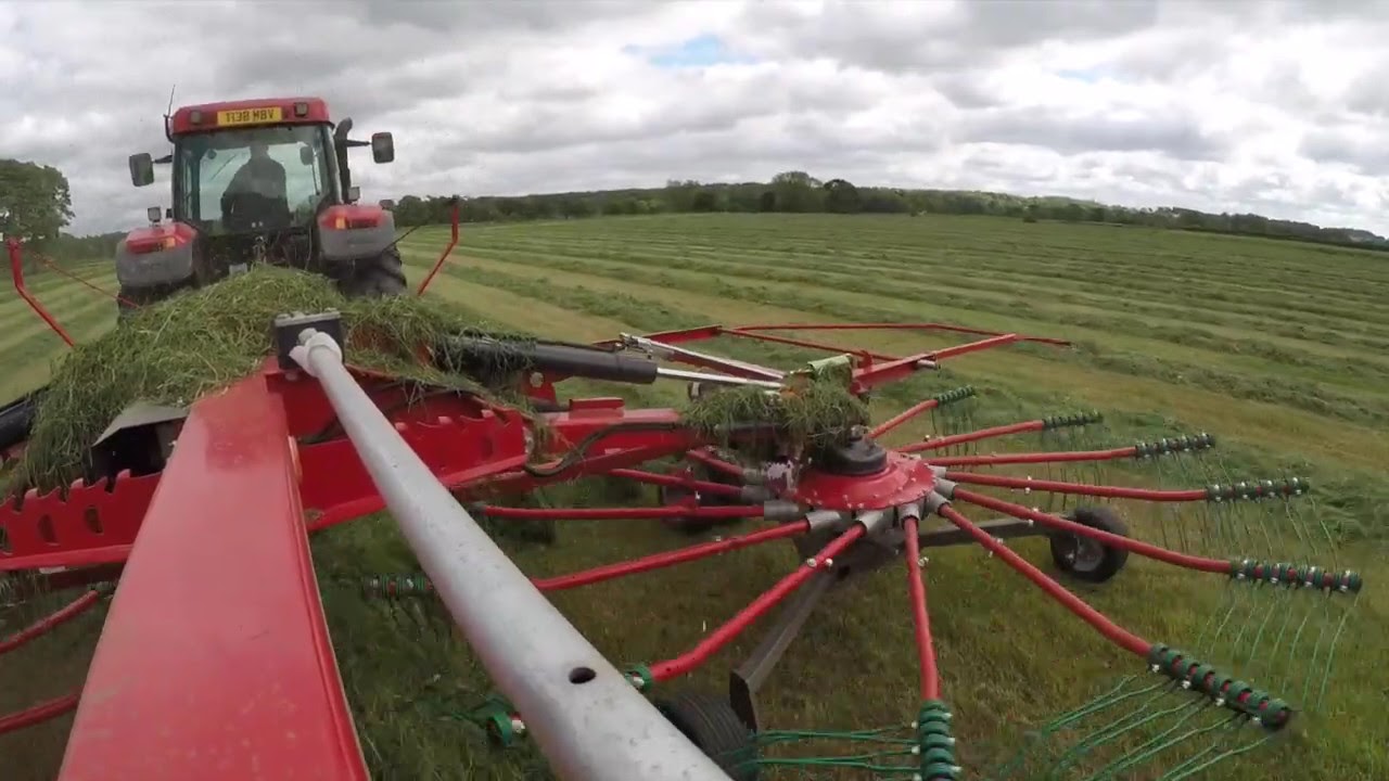 Kverneland 9590 C Hydro Rake – TerraLink Quattro - YouTube